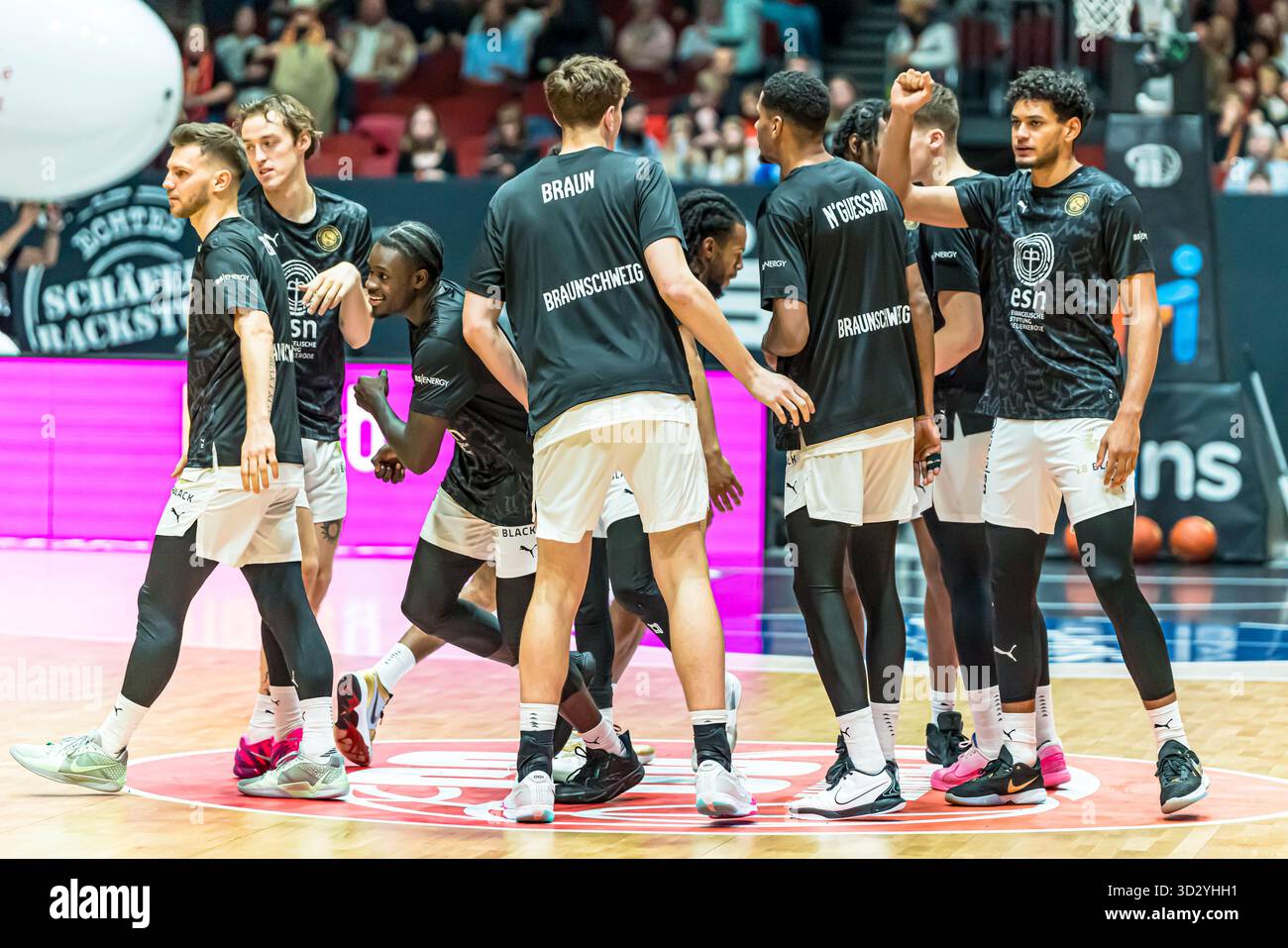 Chemnitz, Deutschland 01. November 2025: 1.BBL - 2025/2026 - Niners ...