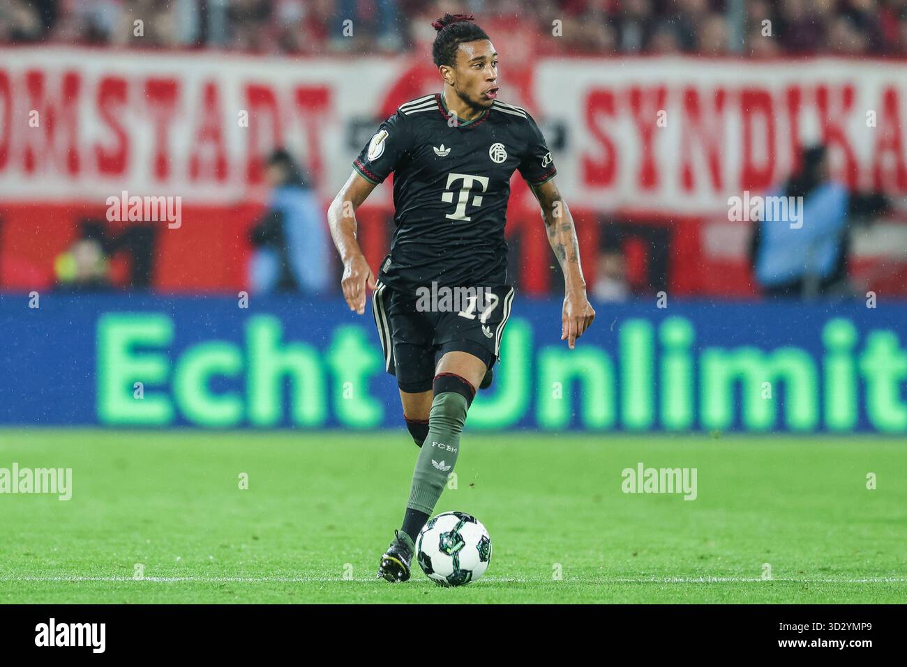 Fussball DFB-Pokal 2. Runde 1. FC Koeln - FC Bayern Muenchen am 29.10. ...