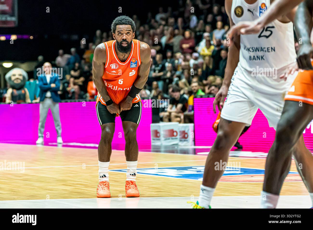 Chemnitz, Deutschland 01. November 2025: 1.BBL - 2025/2026 - Niners ...