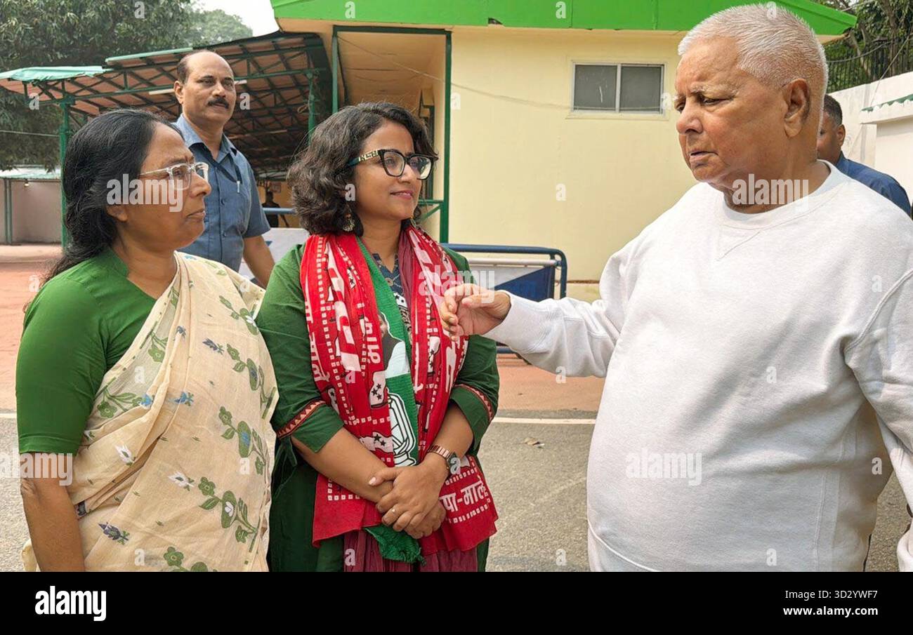 PATNA, INDIA - NOVEMBER 3: RJD Chief Lalu Prasad meeting with CPI-ML ...