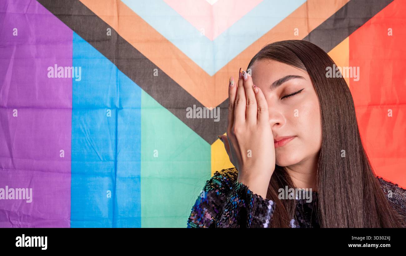Closing one eye hi-res stock photography and images - Alamy