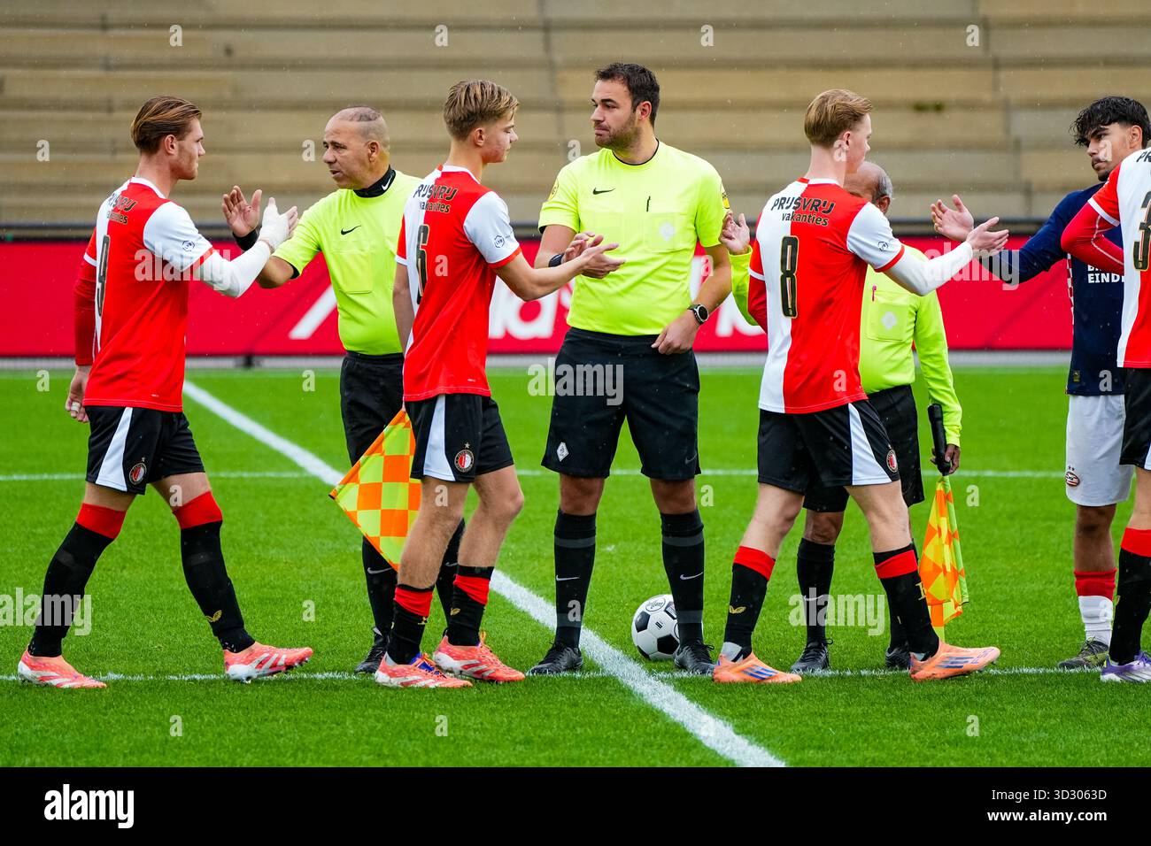 Assistant referee abderrahim essaghir hi-res stock photography and ...