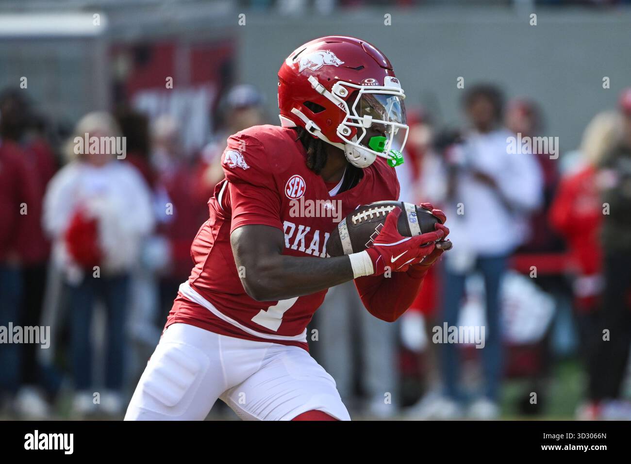 Arkansas running back Rodney Hill (1) returns a kick against ...