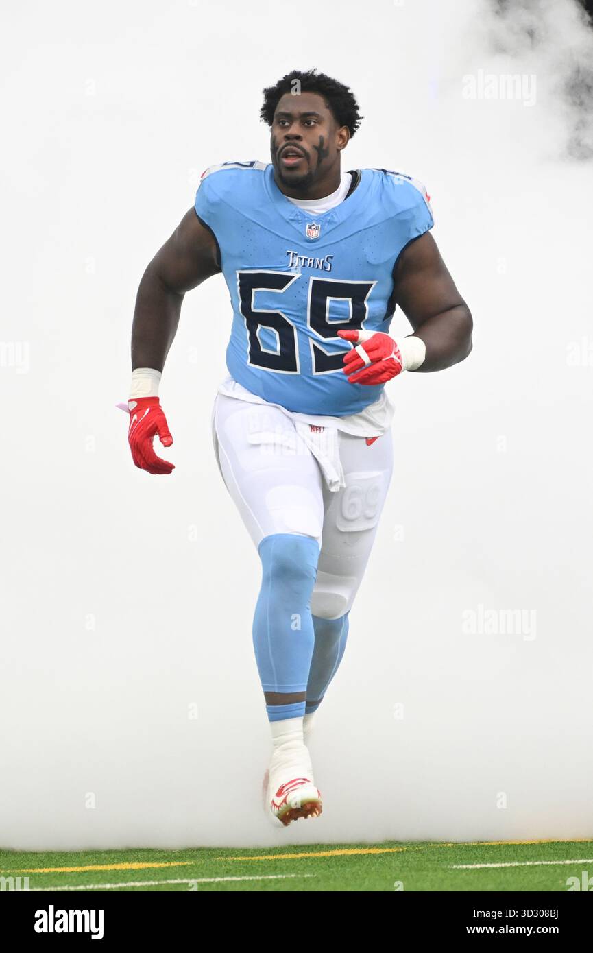 Tennessee Titans defensive end Sebastian Joseph-Day (69) before an NFL ...