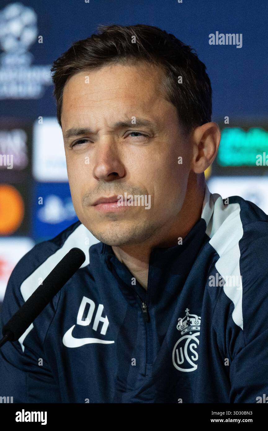 coach David Hubert of Union Saint-Gilloise during the pre-match press ...