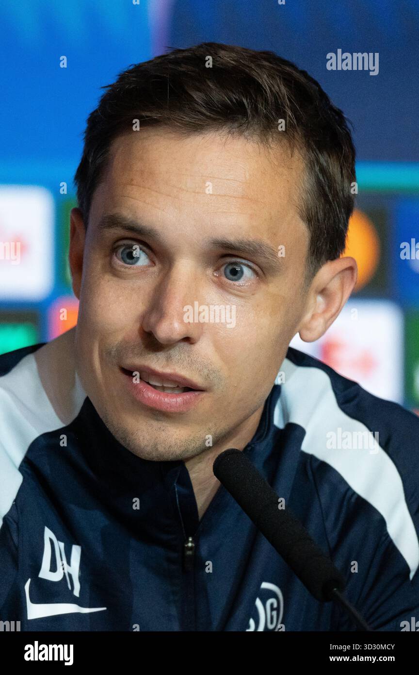 coach David Hubert of Union Saint-Gilloise during the pre-match press ...