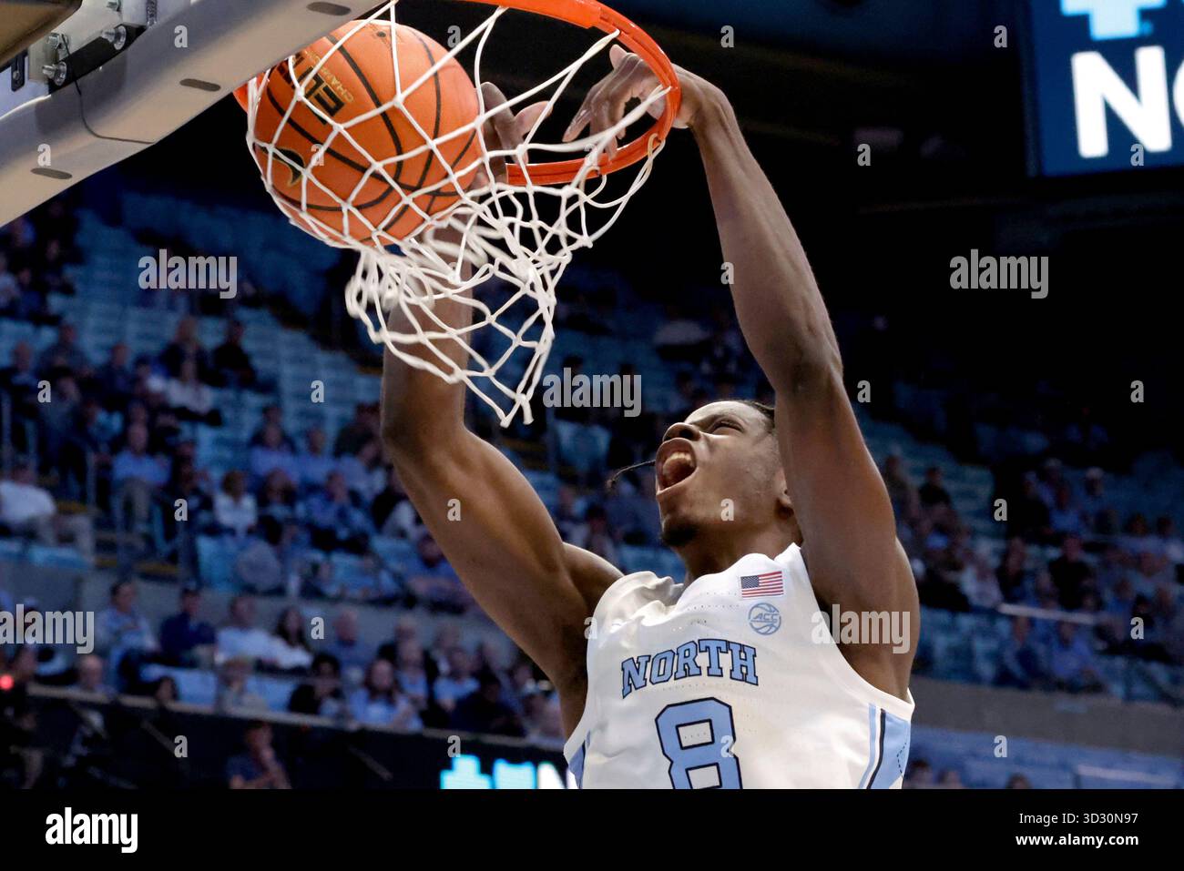 North Carolina forward Caleb Wilson dunks against Central Arkansas ...