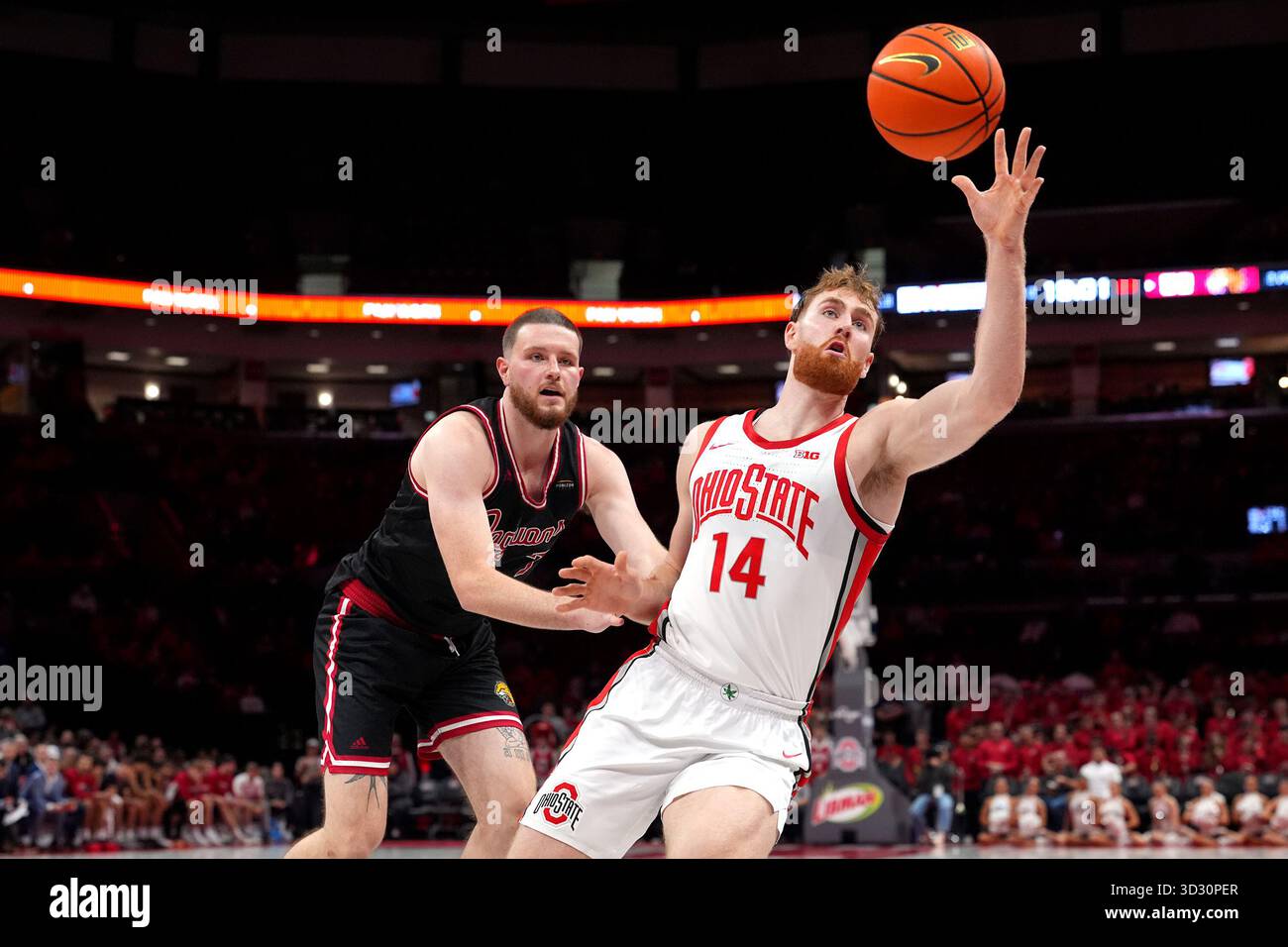 COLUMBUS, OH - NOVEMBER 03: Brandon Noel #14 of the Ohio State Buckeyes ...