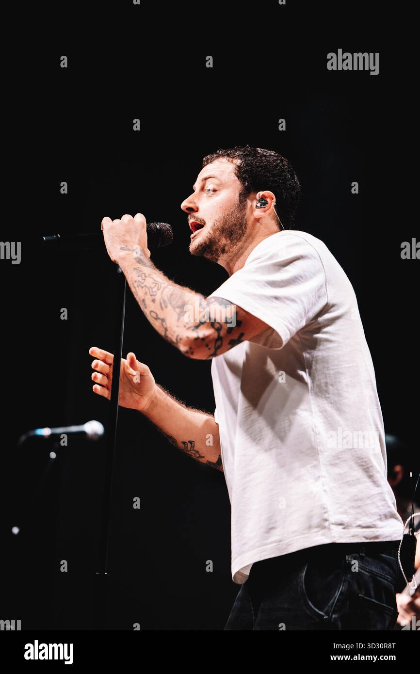 November 2, 2025, Bloomington, Minnesota, USA: Singer JORDAN BENJAMIN ...