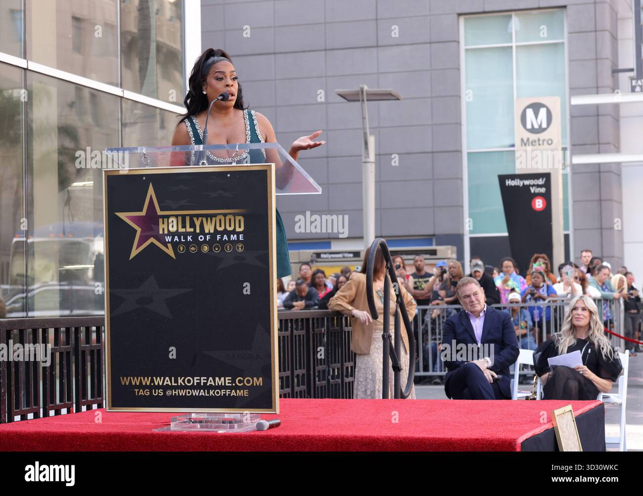 Niecy Nash attends an unveiling ceremony honoring Sherri Shepherd with ...