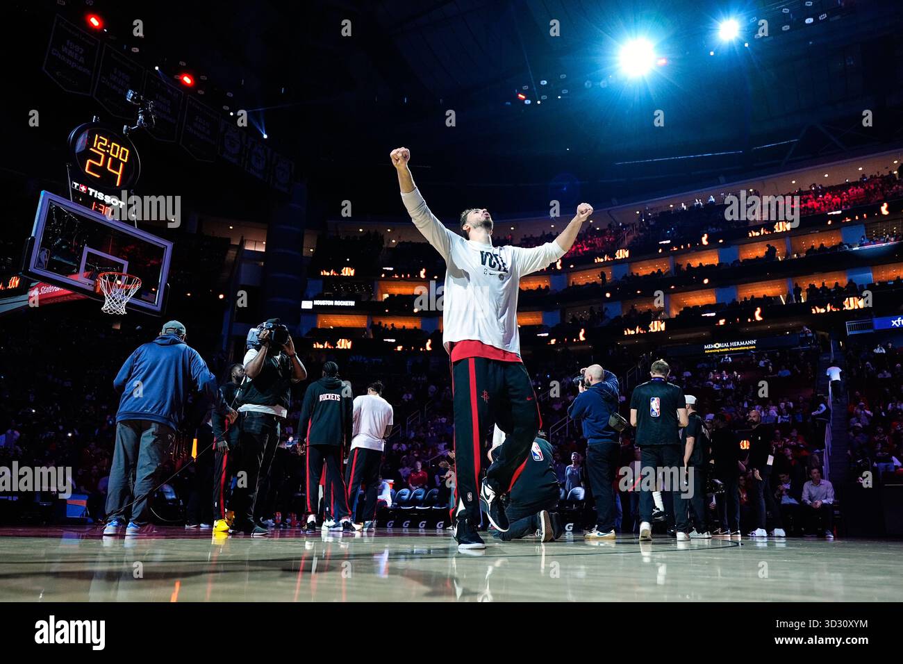 Houston Rockets center Alperen Sengun (28) enters the court before an ...