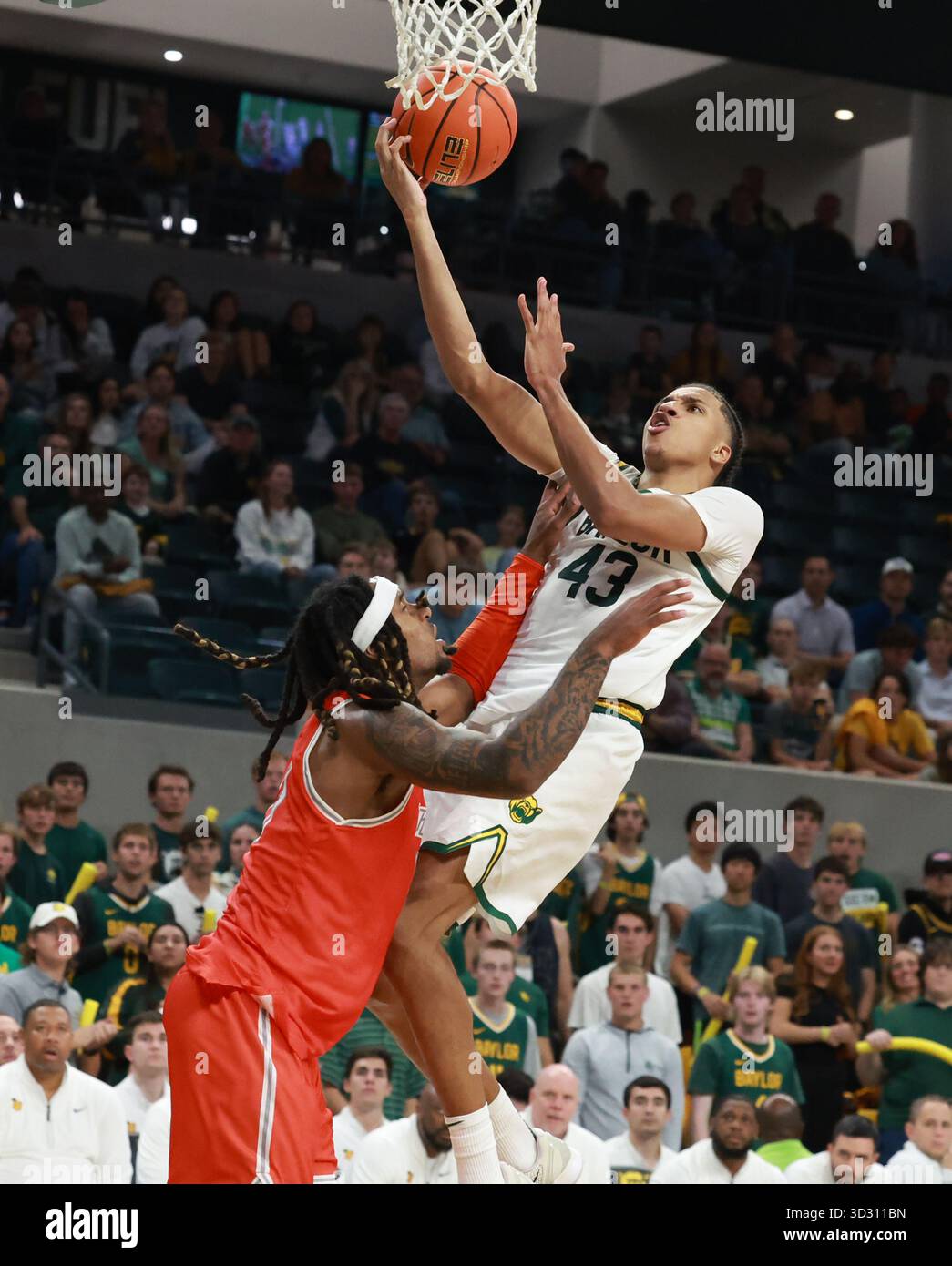 Baylor guard Cameron Carr (43) shoots over Texas Rio Grande Valley ...