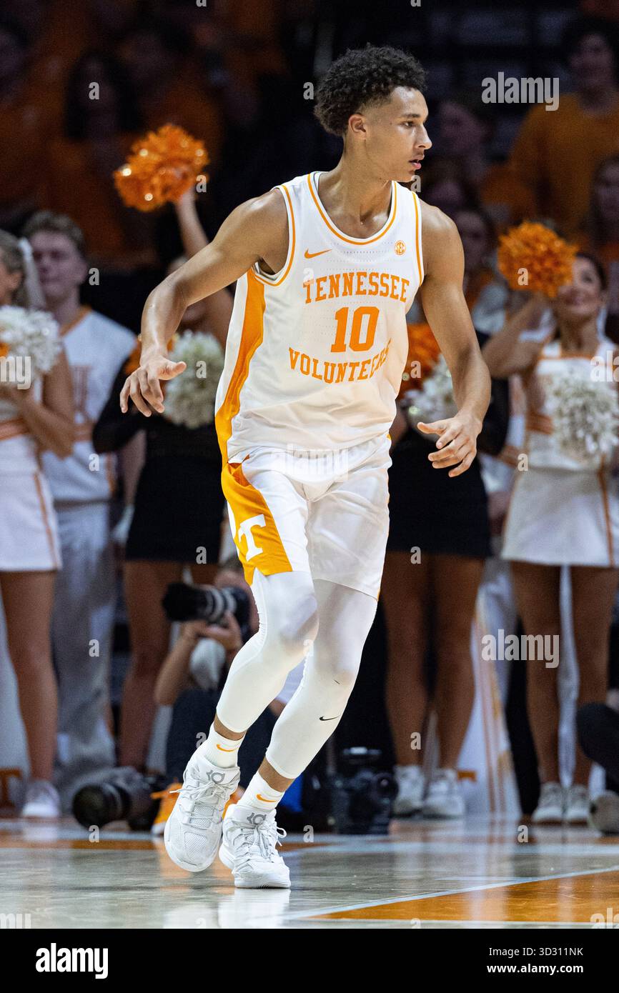 Tennessee forward Nate Ament (10) plays during the second half of an ...