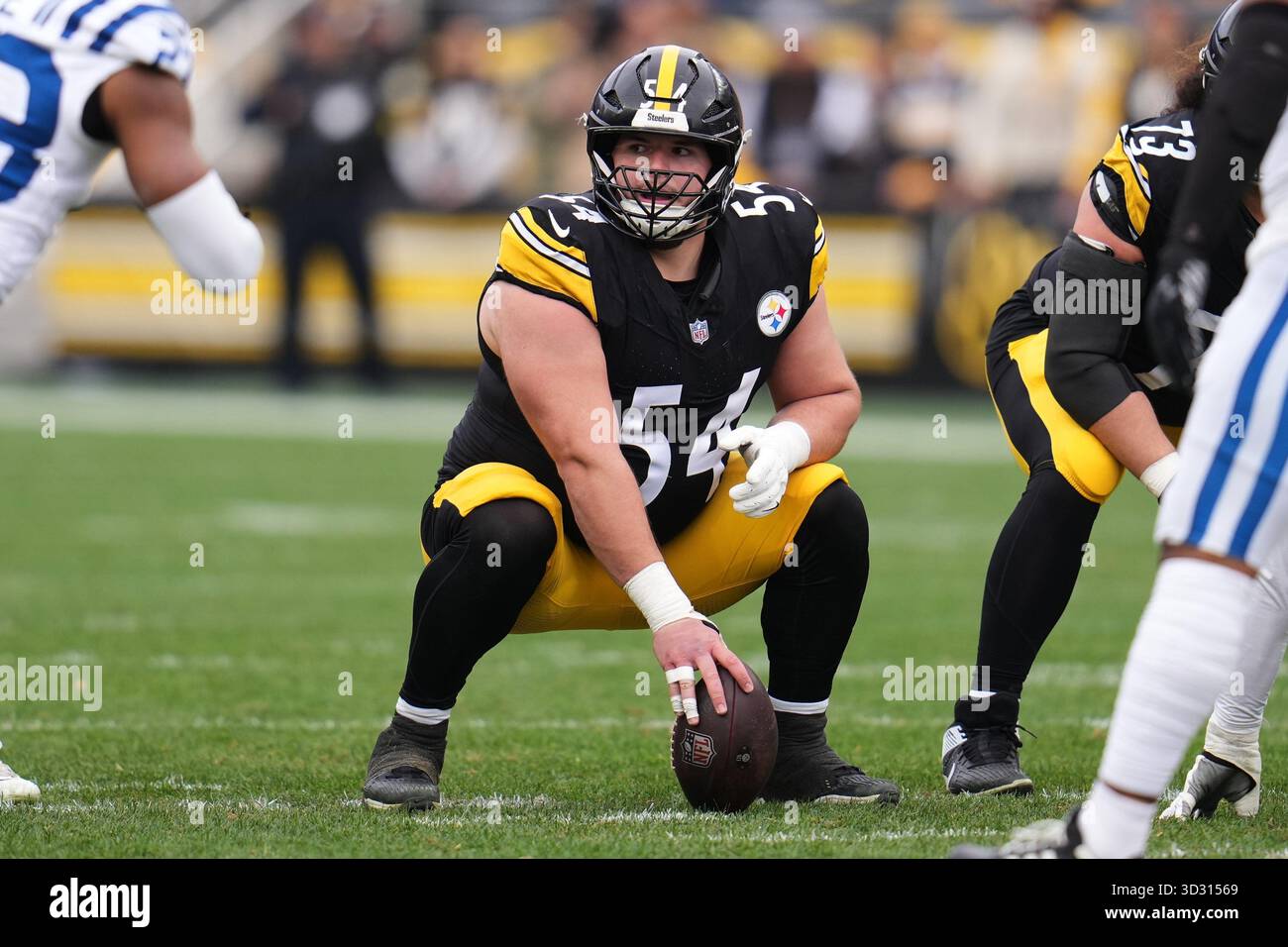 Pittsburgh Steelers center Zach Frazier (54) prepares to snap the ball ...