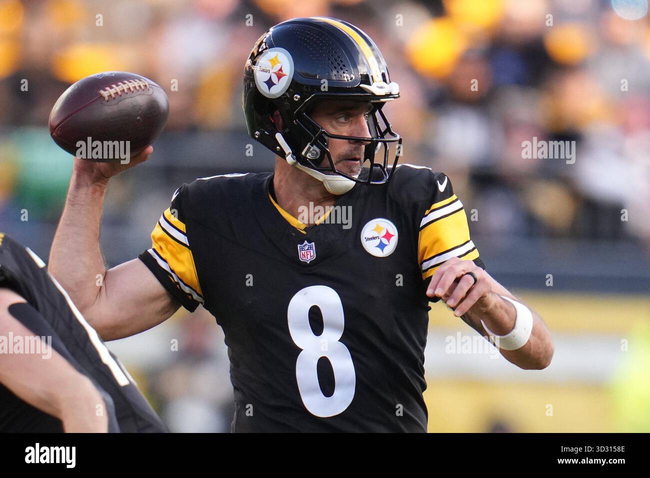 Pittsburgh Steelers quarterback Aaron Rodgers (8) throws a pass during ...