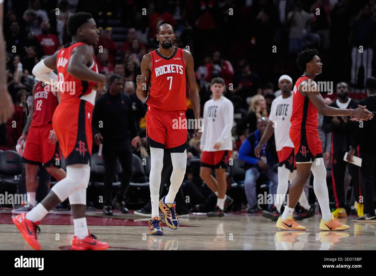 Houston Rockets forward Kevin Durant (7) celebrates after winning an ...