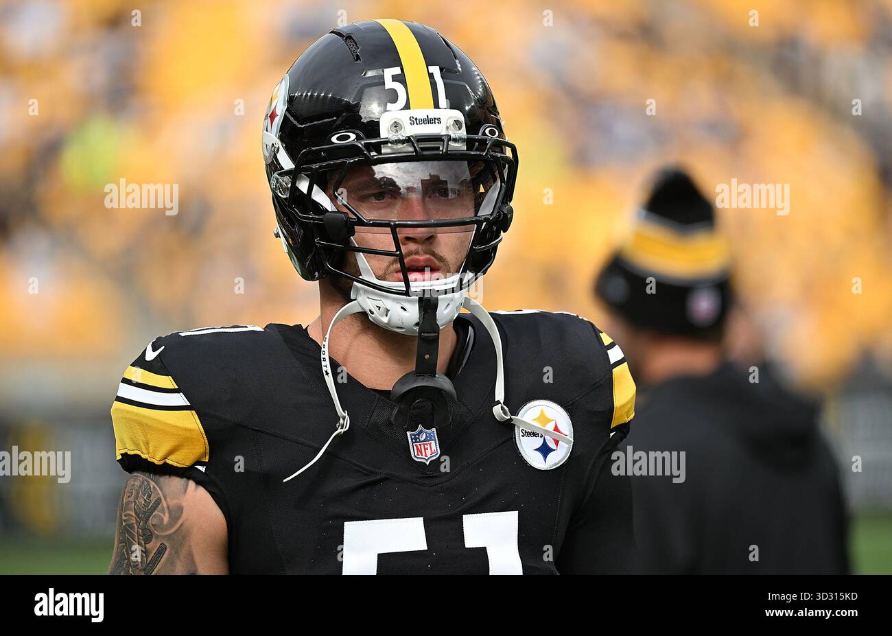 Pittsburgh Steelers linebacker Nick Herbig (51) warms up before an NFL ...
