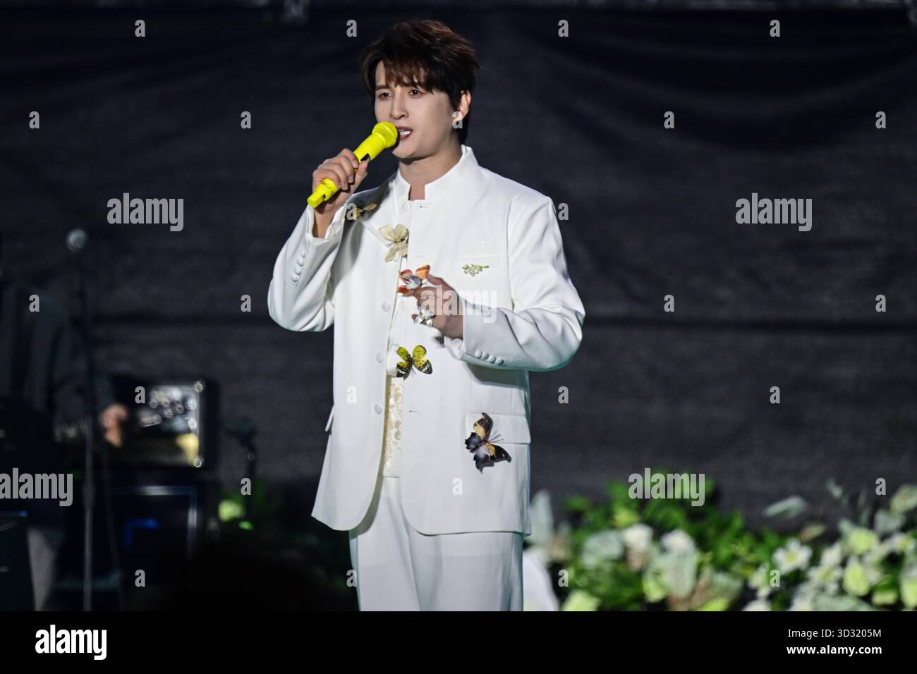 Chinese singer Zhang Yuan performs in Suzhou City, east China's Jiangsu ...