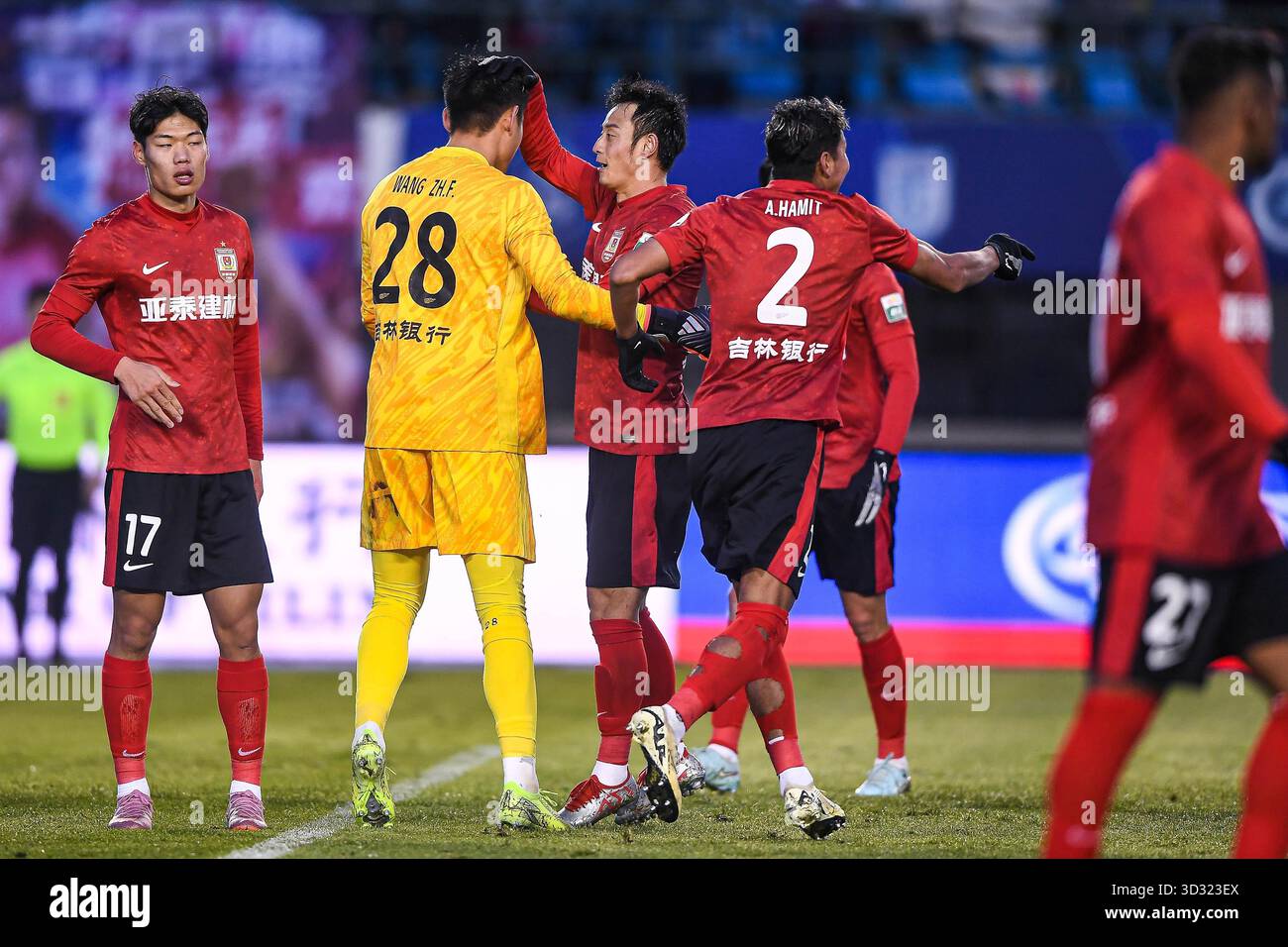 Beijing Guoan Football Club defeated Changchun Yatai Football Club with ...