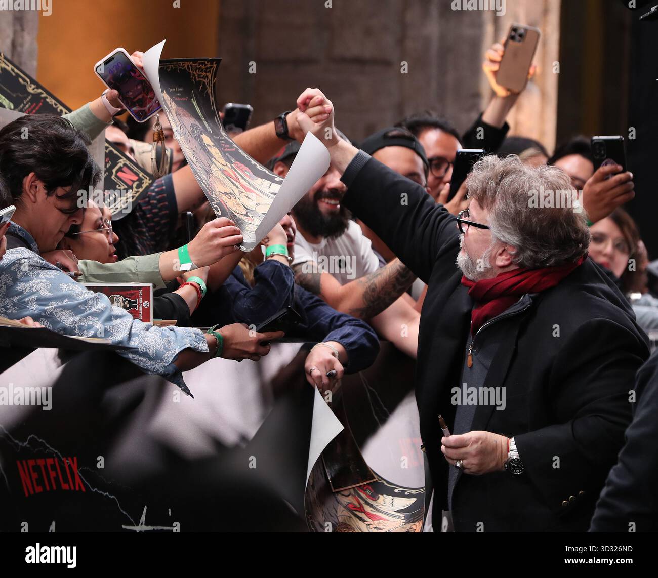 Non Exclusive: Director Guillermo del Toro attends the red carpet for ...