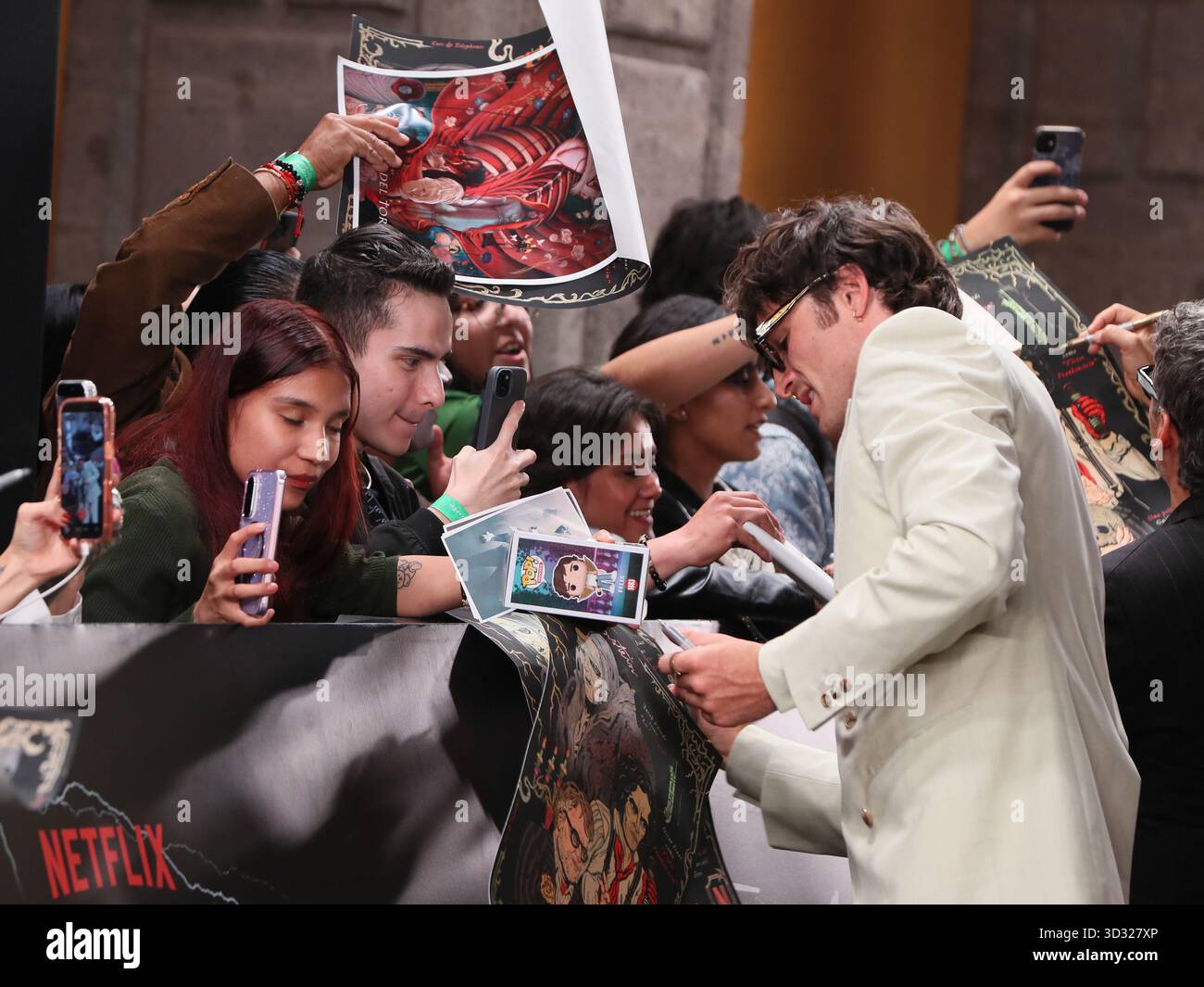 Non Exclusive: Actor Jacob Elordi attends the red carpet for the film Frankenstein at Colegio de ...