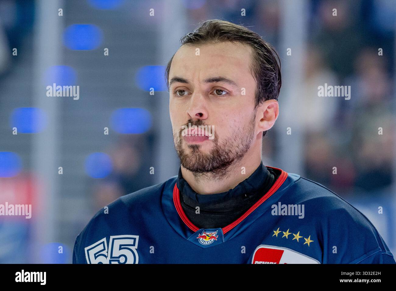 Fabio Wagner (EHC Red Bull Muenchen, #55) bei den Starting Six ...
