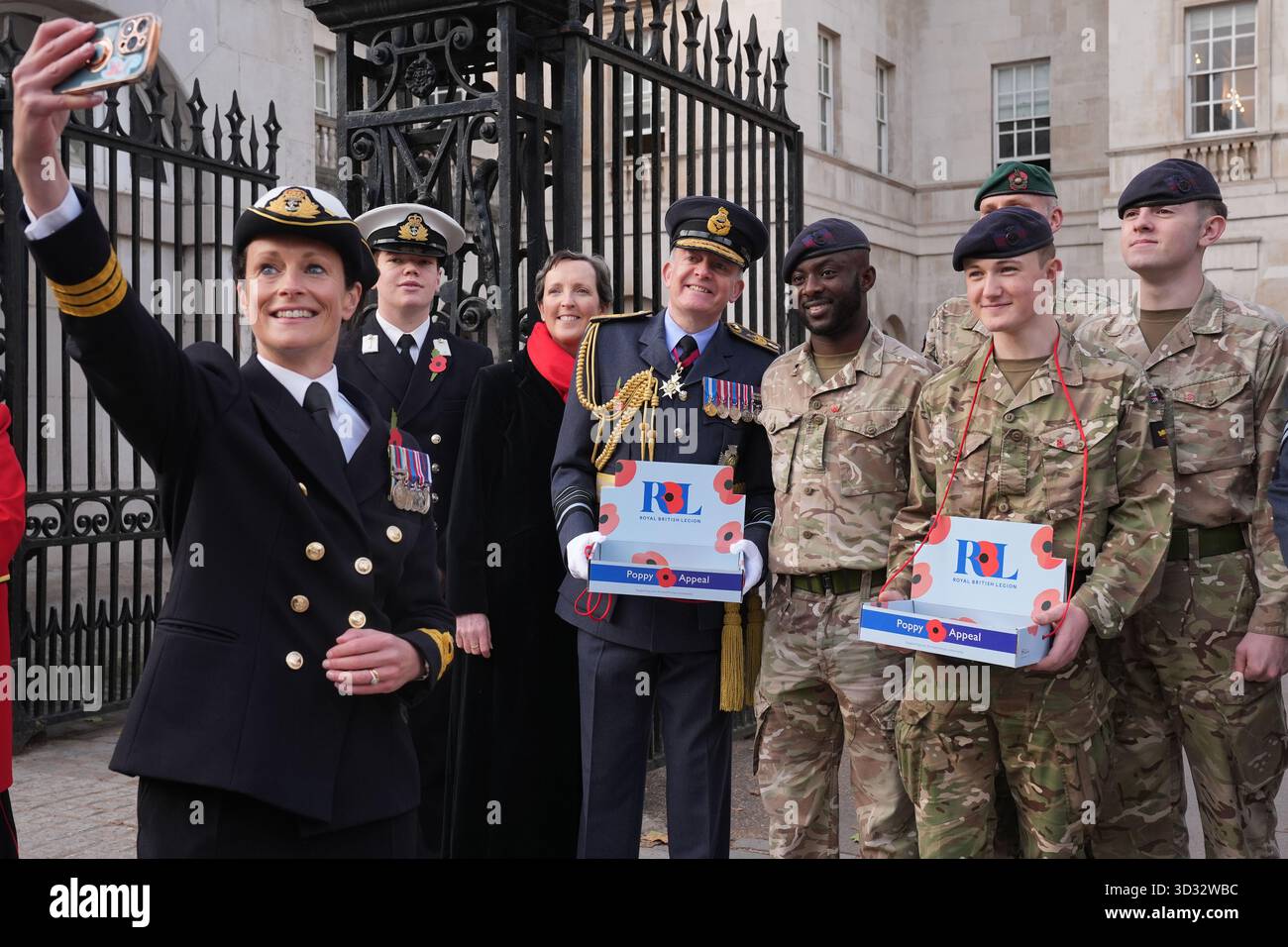 Military personnel take a selfie with the Chief of the Defence Staff ...
