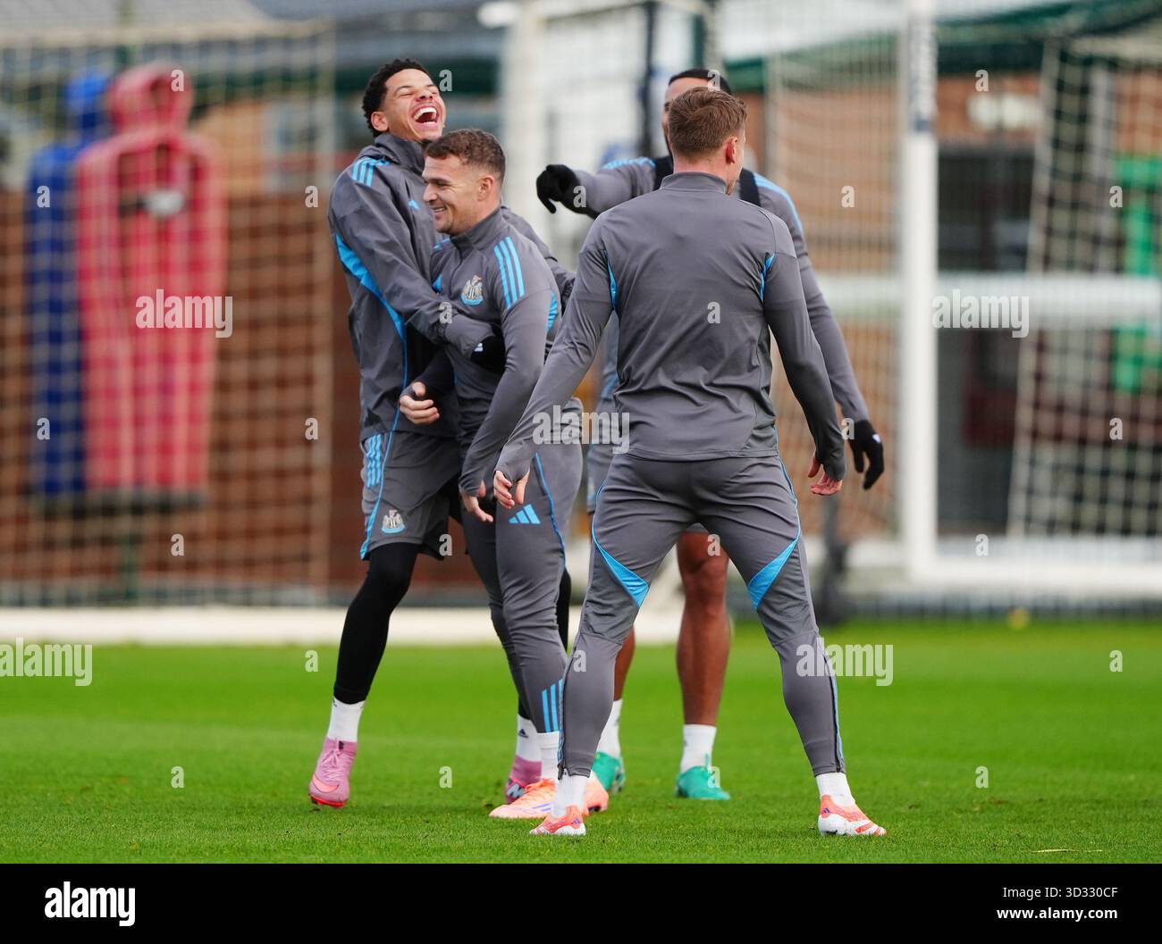 Newcastle United's Kieran Trippier and William Osula during the ...