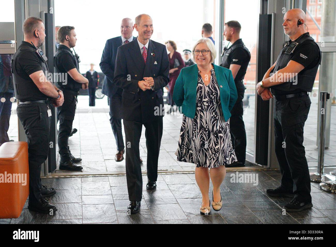 The Duke of Edinburgh with Director of the Duke of Edinburgh's Award in ...