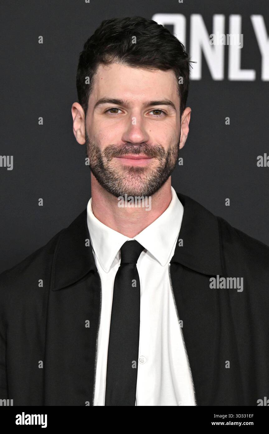 Jonathan Tilkin bei der Premiere des Kinofilms Predator: Badlands im ...