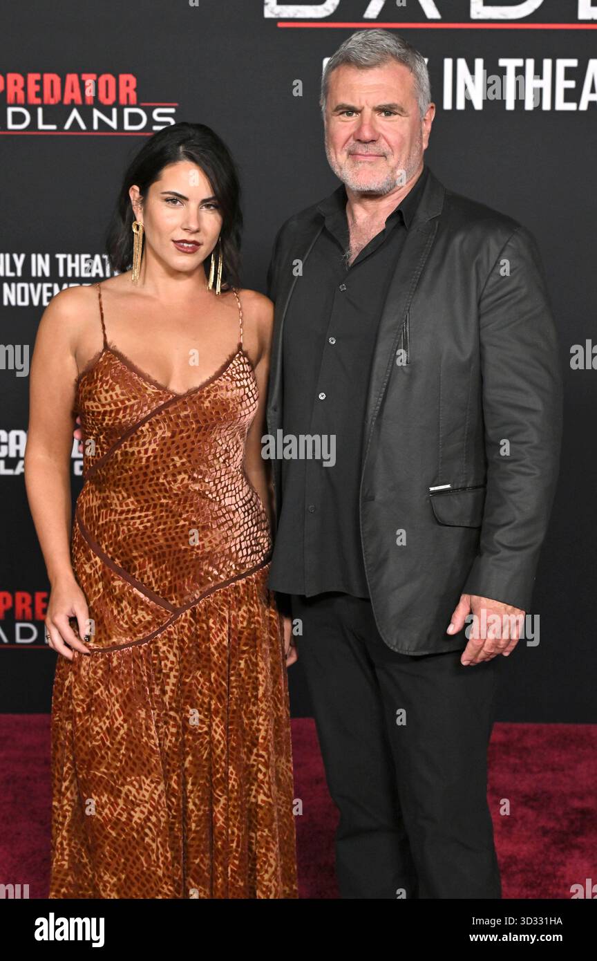 Bella Balsamo und Alec Gillis bei der Premiere des Kinofilms 'Predator ...