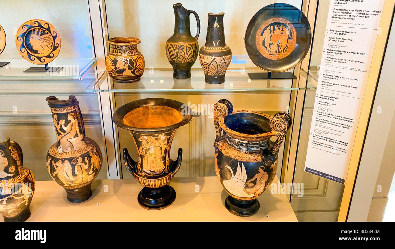 Ancient greek pottery hi-res stock photography and images - Alamy