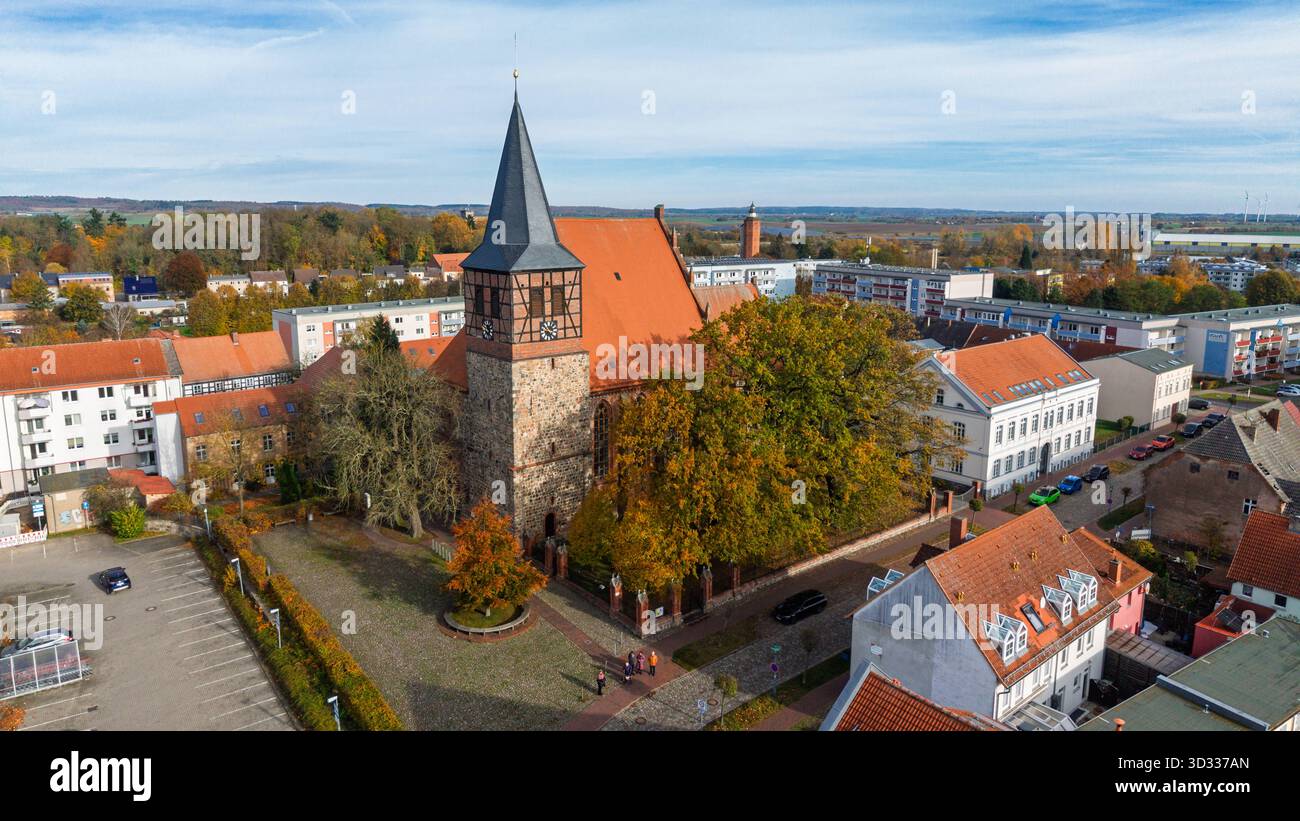 31.10.2025: Blick auf Strasburg mit der St. Marien Kirche Strasburg ...