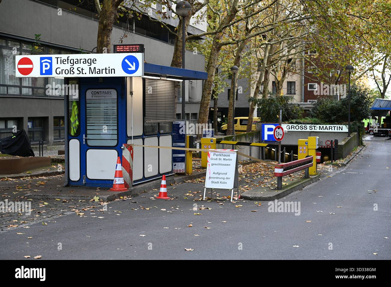 Einfahrt zur Tiefgarage Groß St. Martin, Einfahrt Große Neugasse, Köln ...
