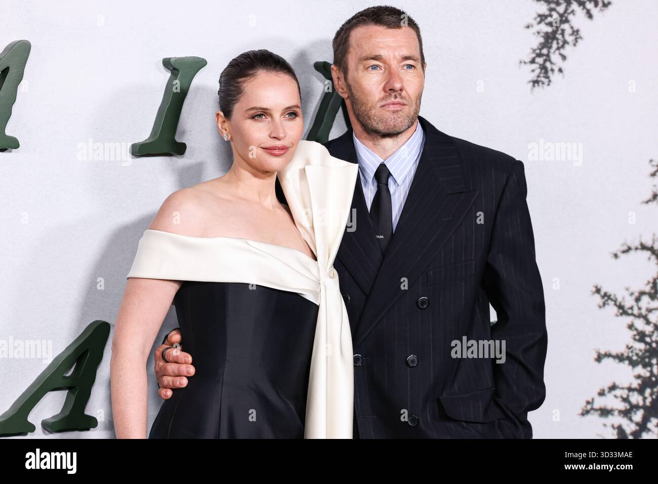 Actor dressed in bear suit hi-res stock photography and images - Alamy