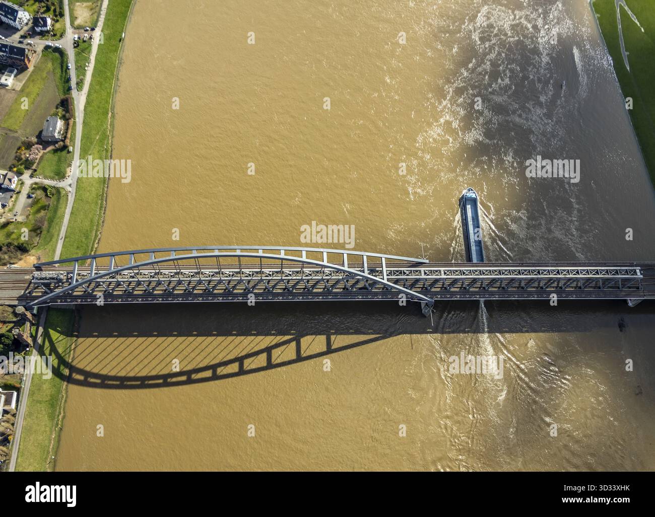 Aerial view, Old Hammer Bridge, steel arch bridge between Duesseldorf ...