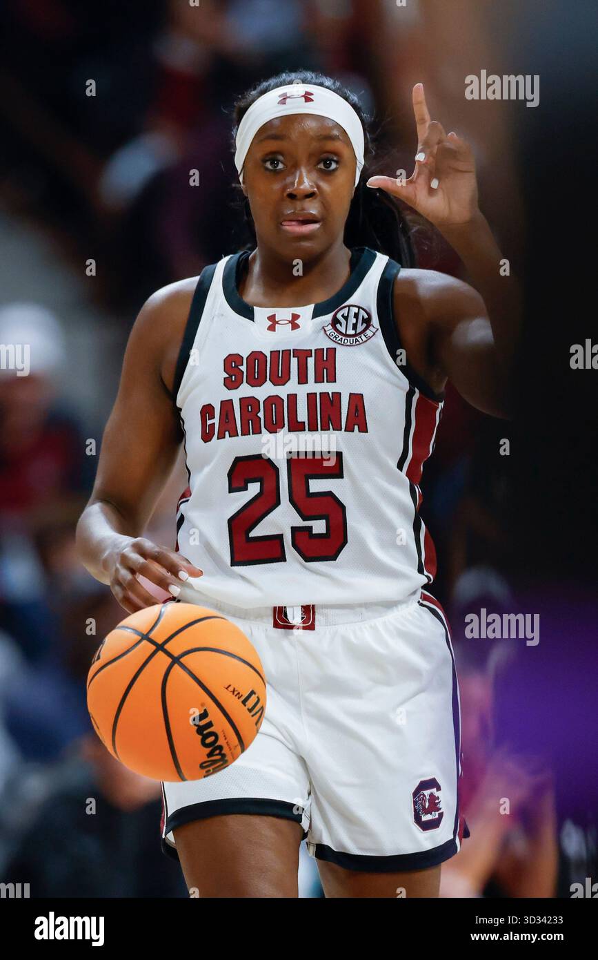 South Carolina guard Raven Johnson brings the ball upcourt during the ...