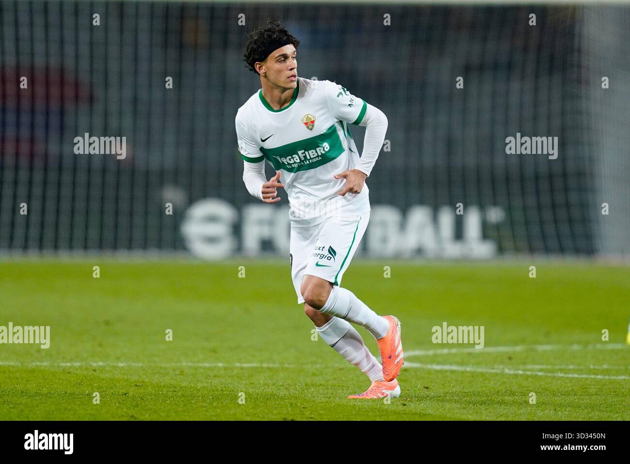 Hector Fort of Elche CF during the La Liga EA Sports match between FC ...