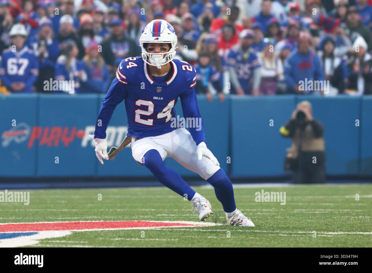 Buffalo Bills safety Cole Bishop (24) gets into position during the ...