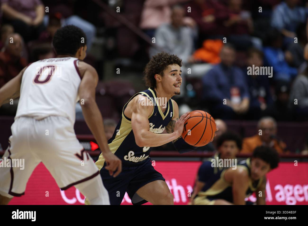 Charleston Southern Buccaneers guard Luke Williams (8) passes the ball ...