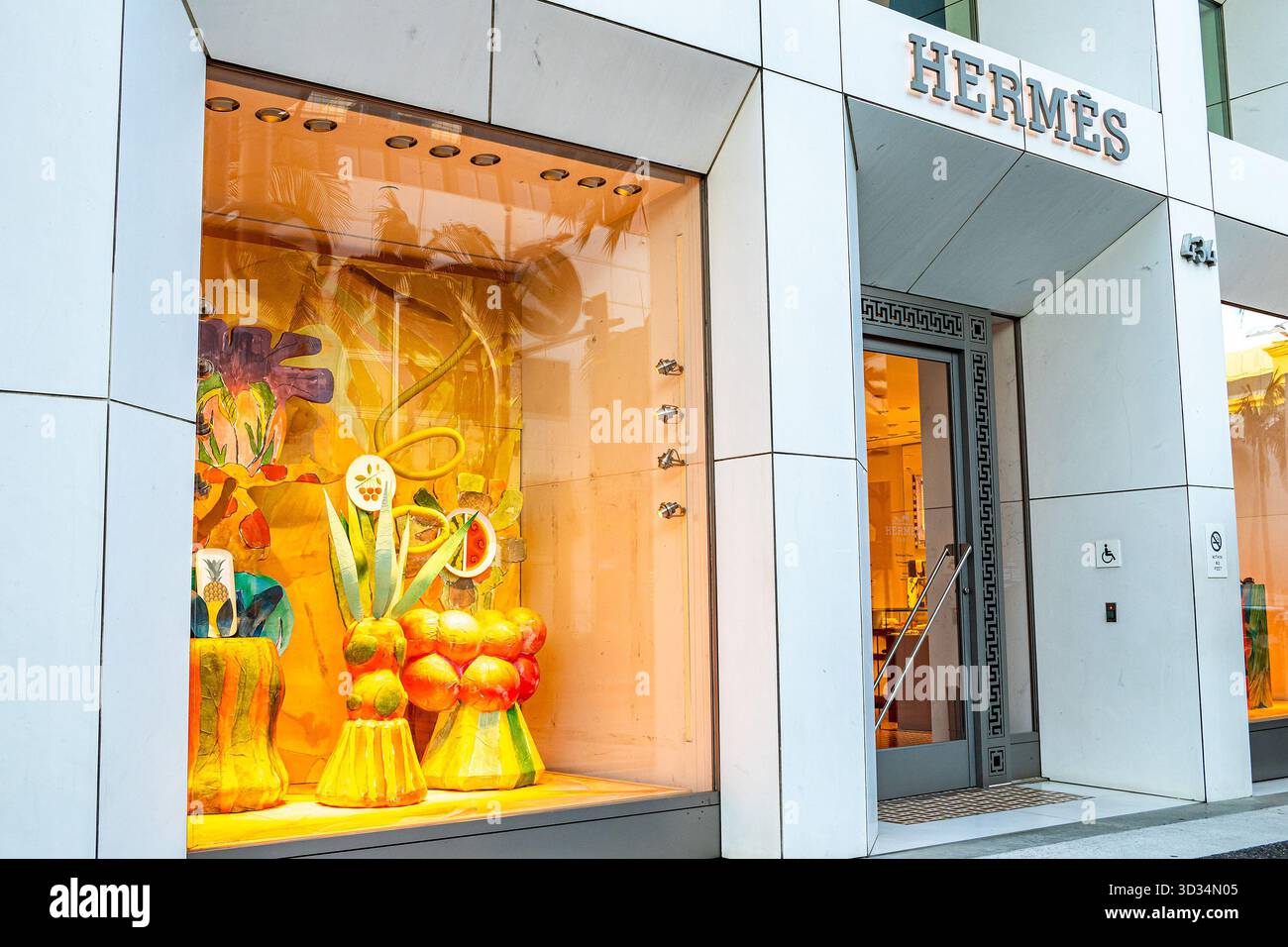 Hermes rodeo drive store hi-res stock photography and images - Alamy