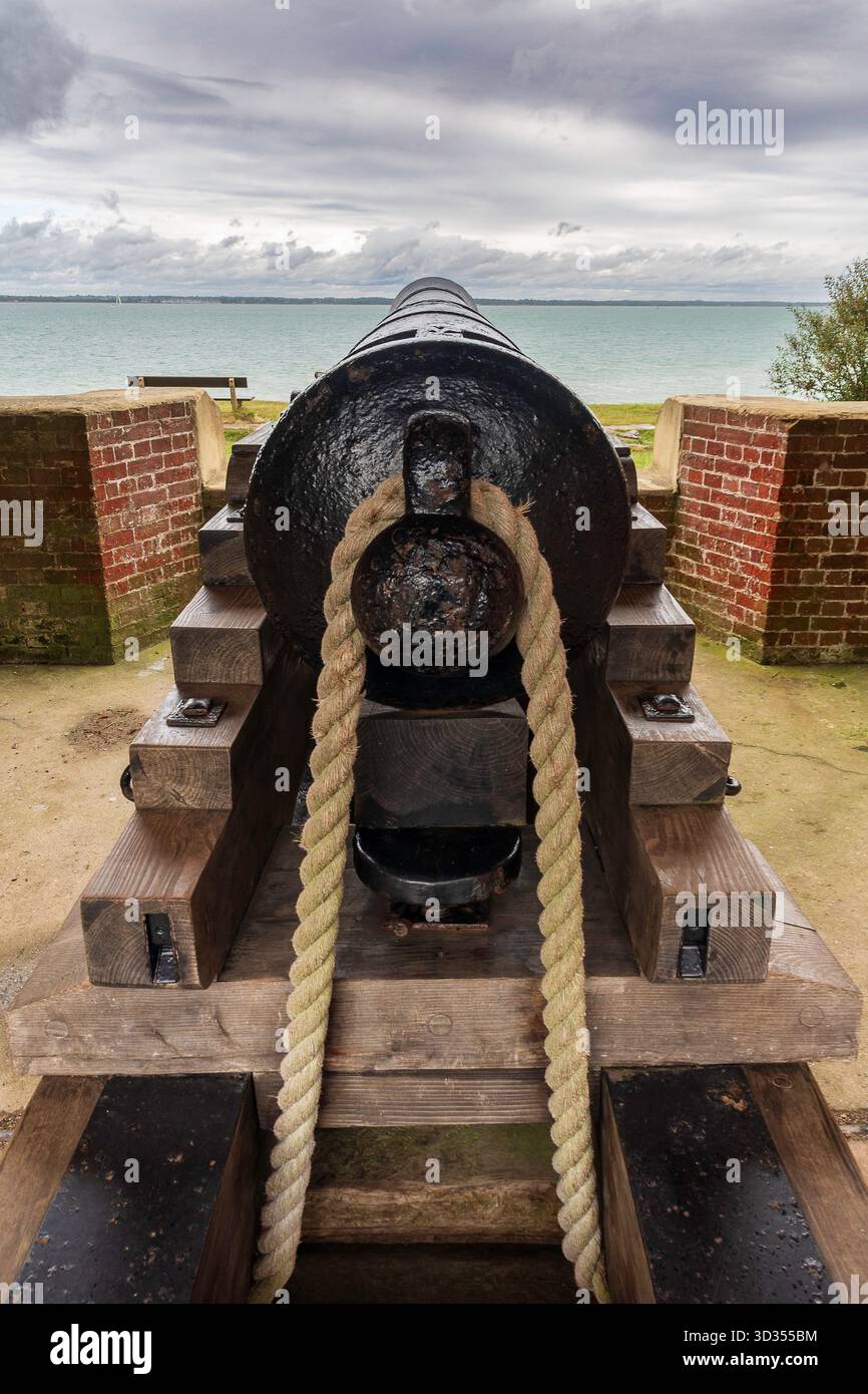 Fort Victoria cannon, Isle of wight UK 2021 Stock Photo - Alamy
