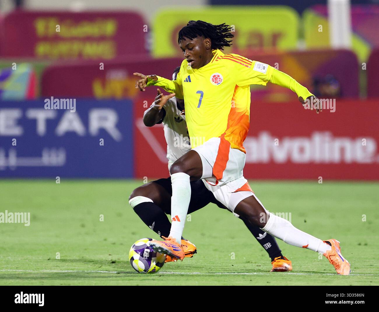 Cristian Florez (Colombia, front), Osman Turay Doha, November 4, 2025 ...