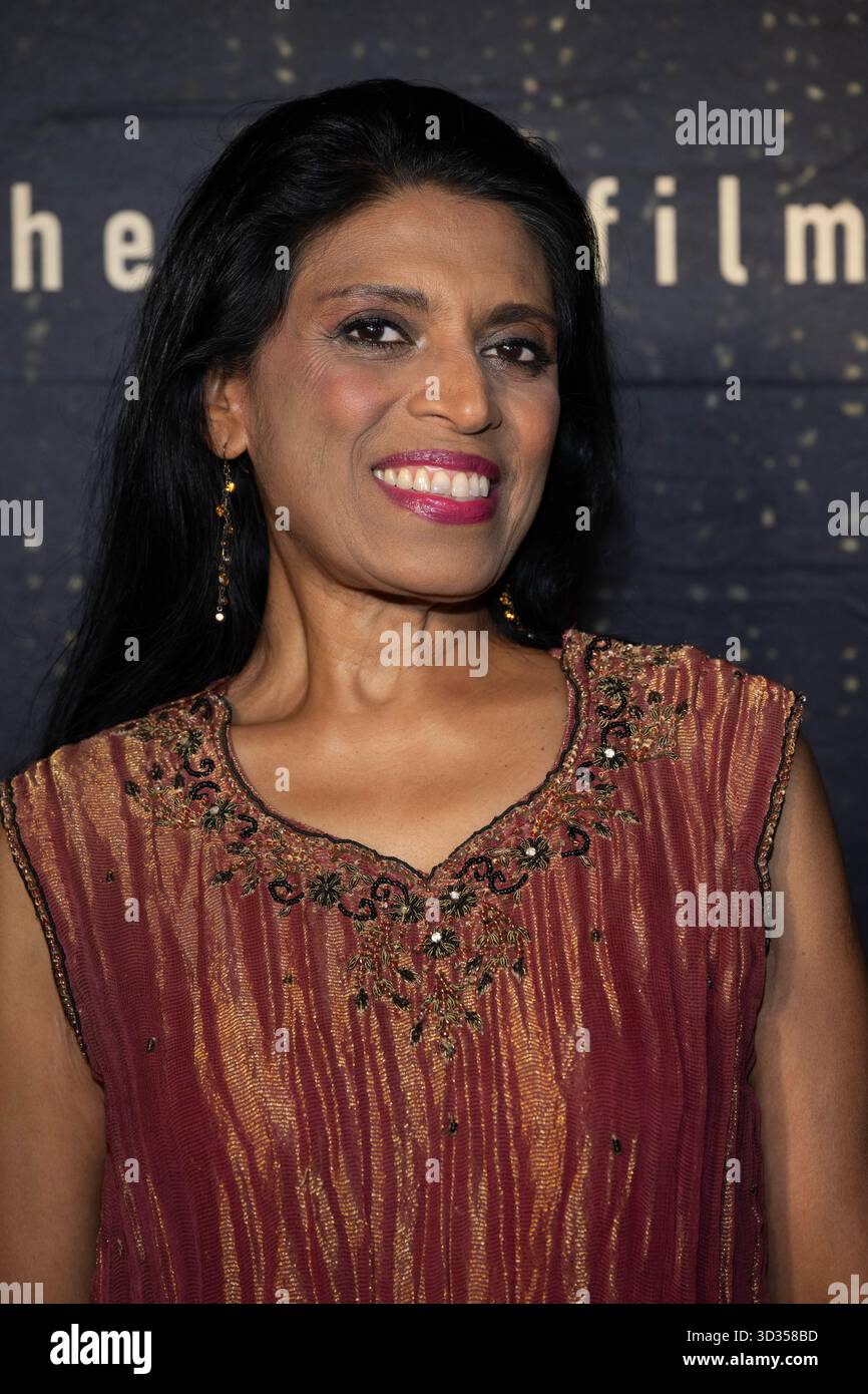 Actress Sharon Dawson attends World Premiere of The Gift at Hollywood ...