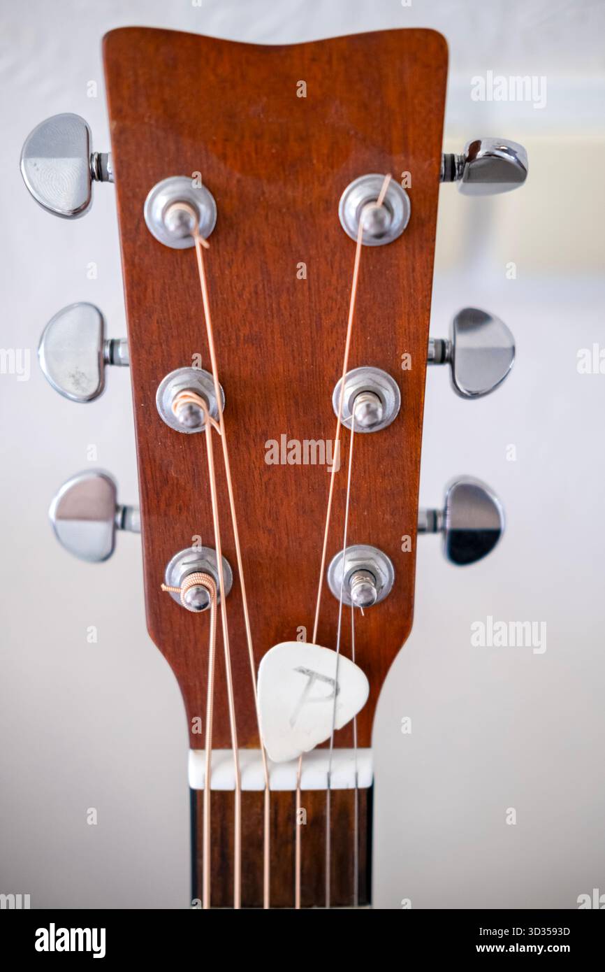Light up head band hi-res stock photography and images - Alamy