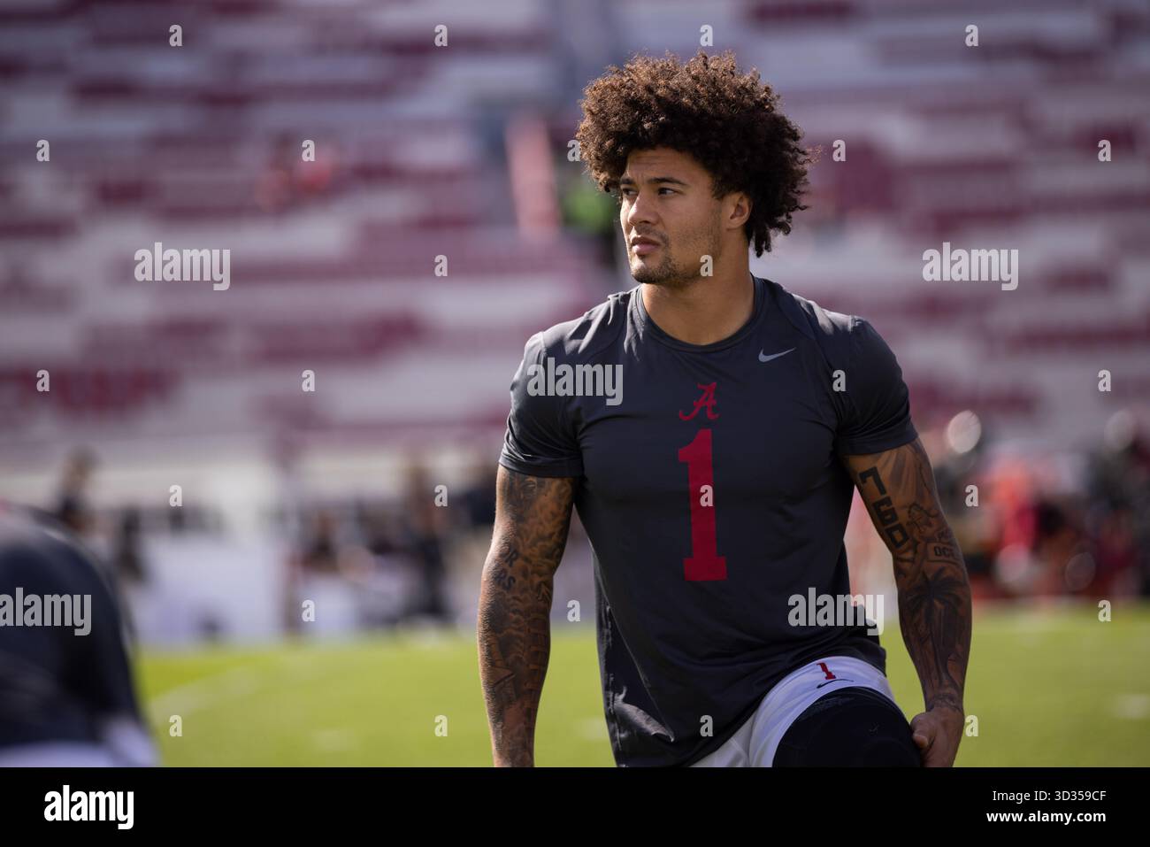 Alabama defensive back Domani Jackson (1) warms up before an NCAA ...