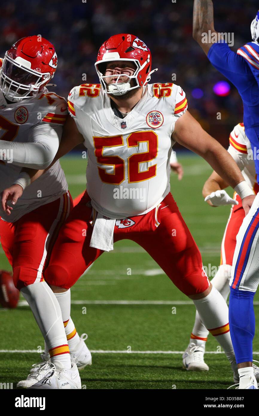 Kansas City Chiefs center Creed Humphrey (52) blocks during the first ...