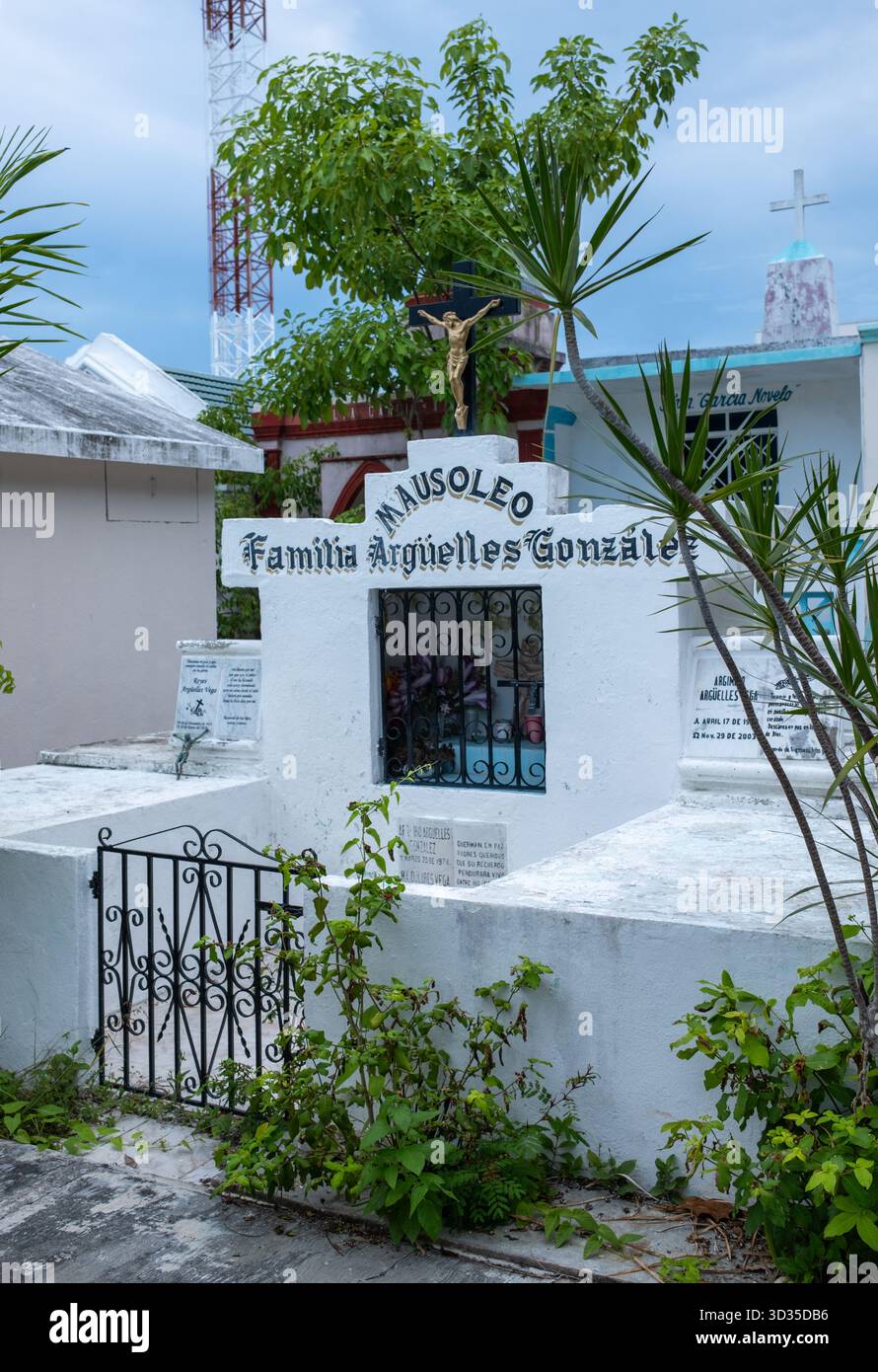 Panteon Graveyard Cemetery in Downtown Cozumel Mexico Stock Photo - Alamy