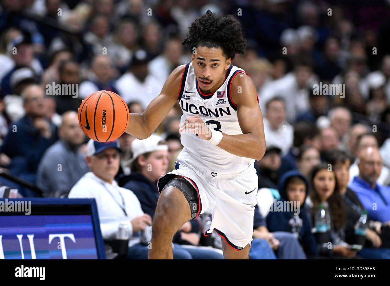 UConn forward Jayden Ross (23) during the first half of an NCAA college ...