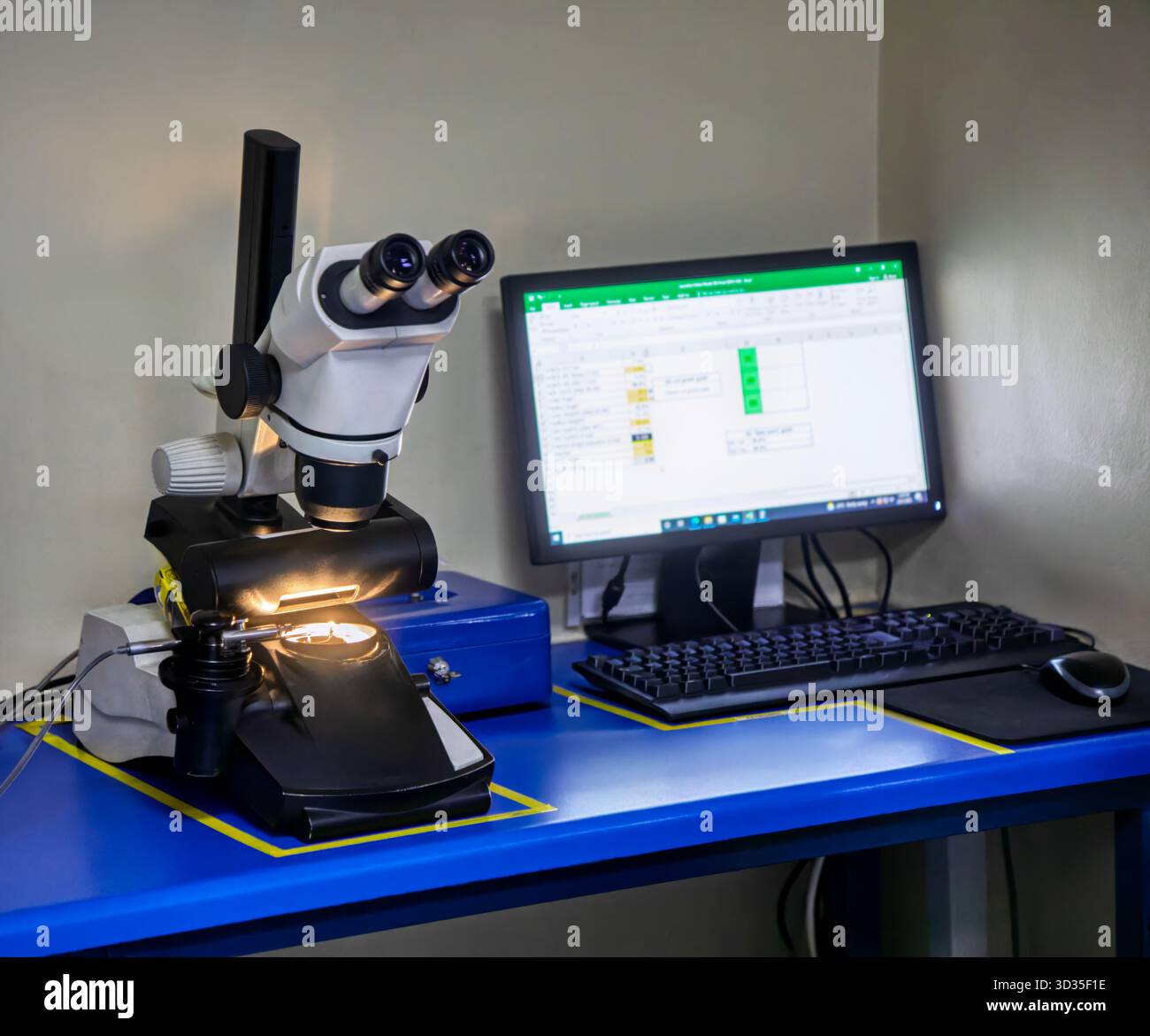 diamond polishing factory, gemological microscopes in lab diamond ...